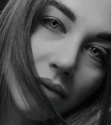 Best Sleep Trackers for Tracking REM and Deep Sleep Stages | HOUSETRA